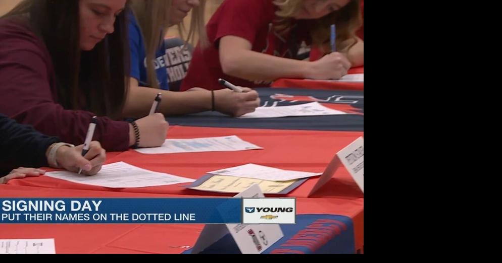 Flint Powers holds signing day for 17 student athletes | Sports | abc12.com