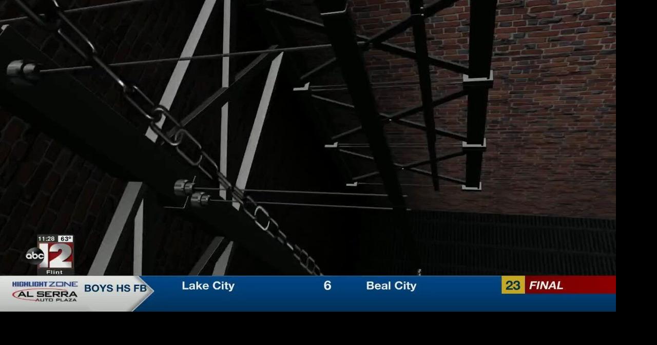 HS Football - Bentley at Bendle | Video | abc12.com