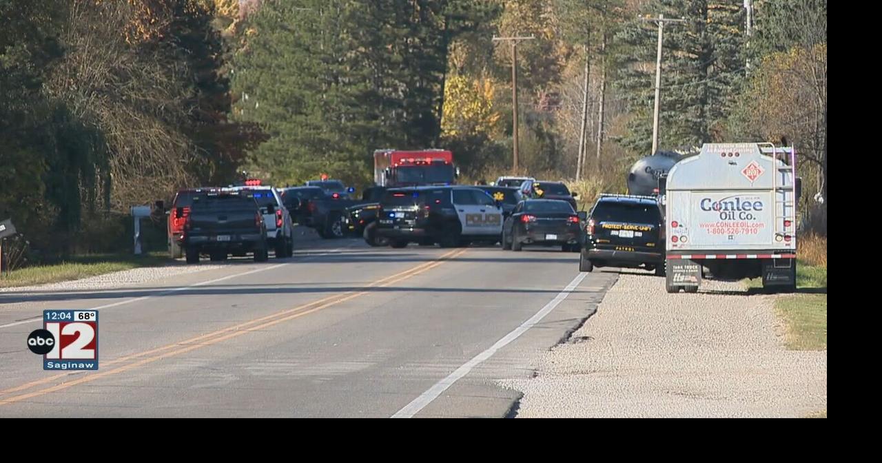 Head-on crash on Dort Highway claims life of 57-year-old | Local ...