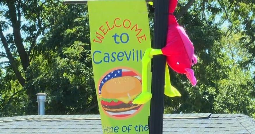 25th Annual Cheeseburger Fest underway in Caseville | News | abc12.com