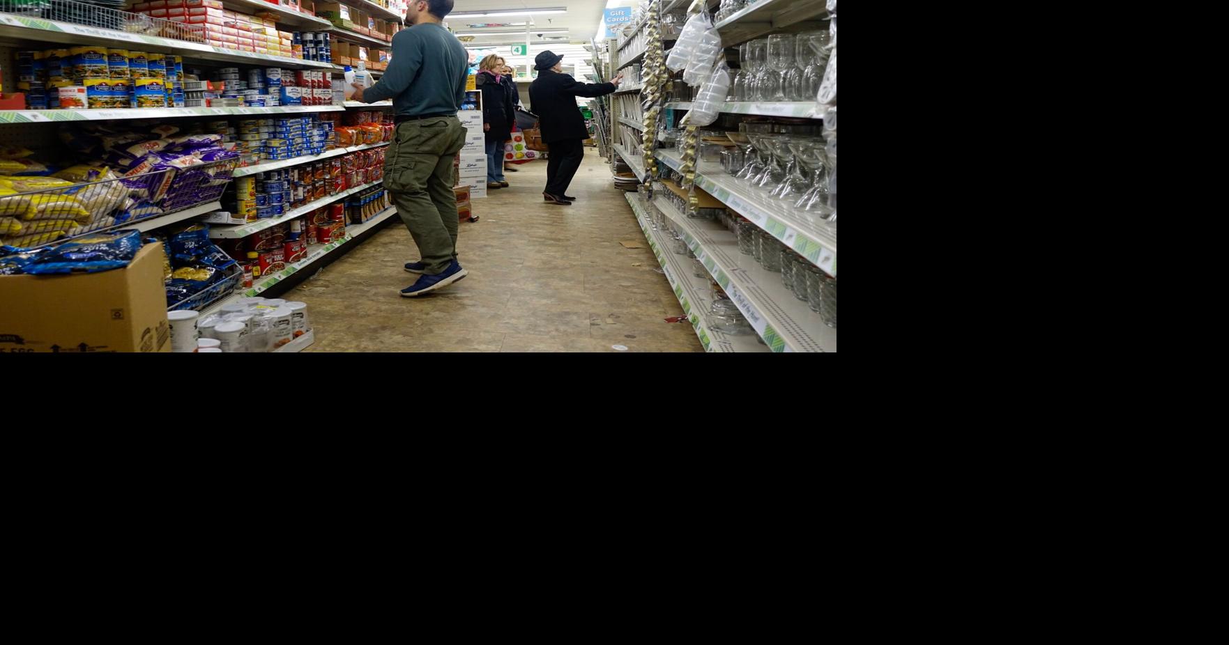 Dollar stores struggling as other retailers cater to low-income ...