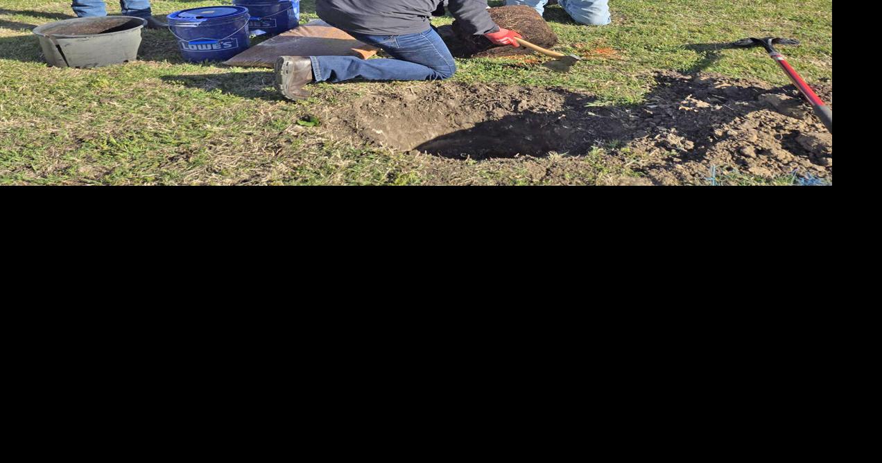 Abilene Tree Board observes Arbor Day with fourth graders | News ...