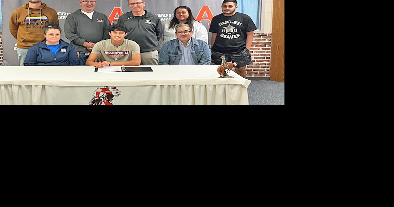 Ethan Gonzales signs with Hesston College | Sports | abilene-rc.com