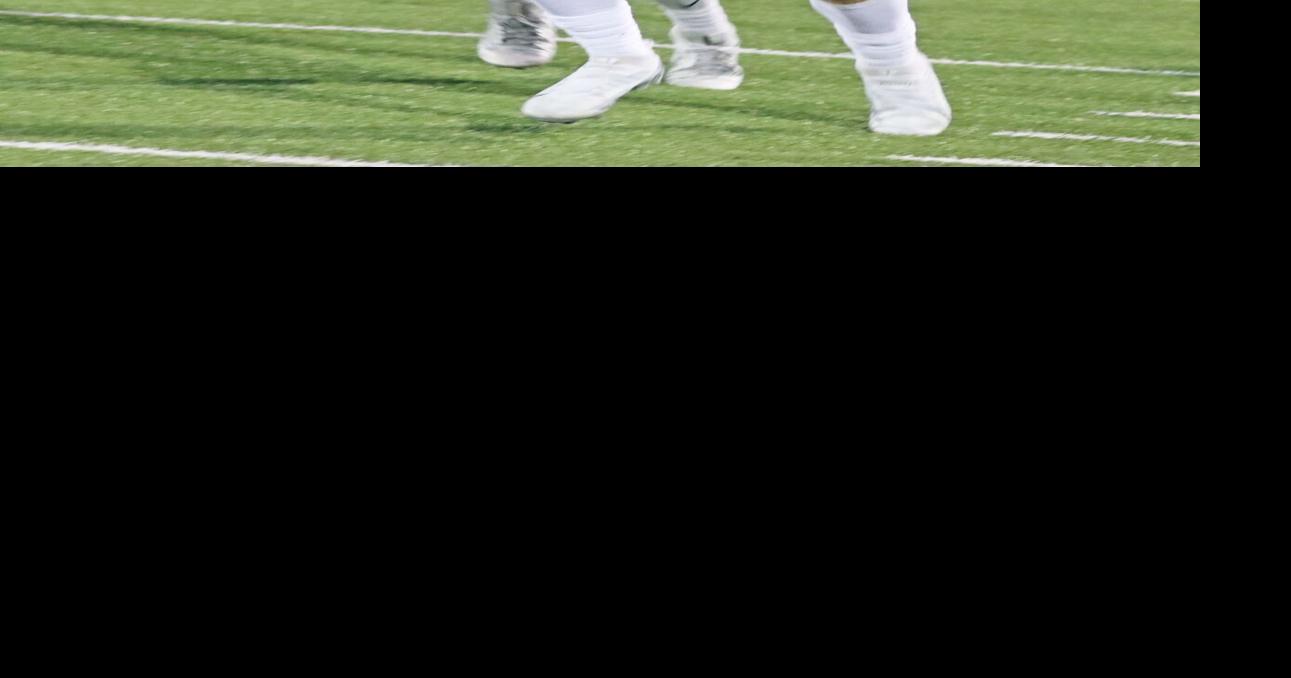 Cowboys shut down Rose Hill Rockets for 33-13 victory in record setting ...