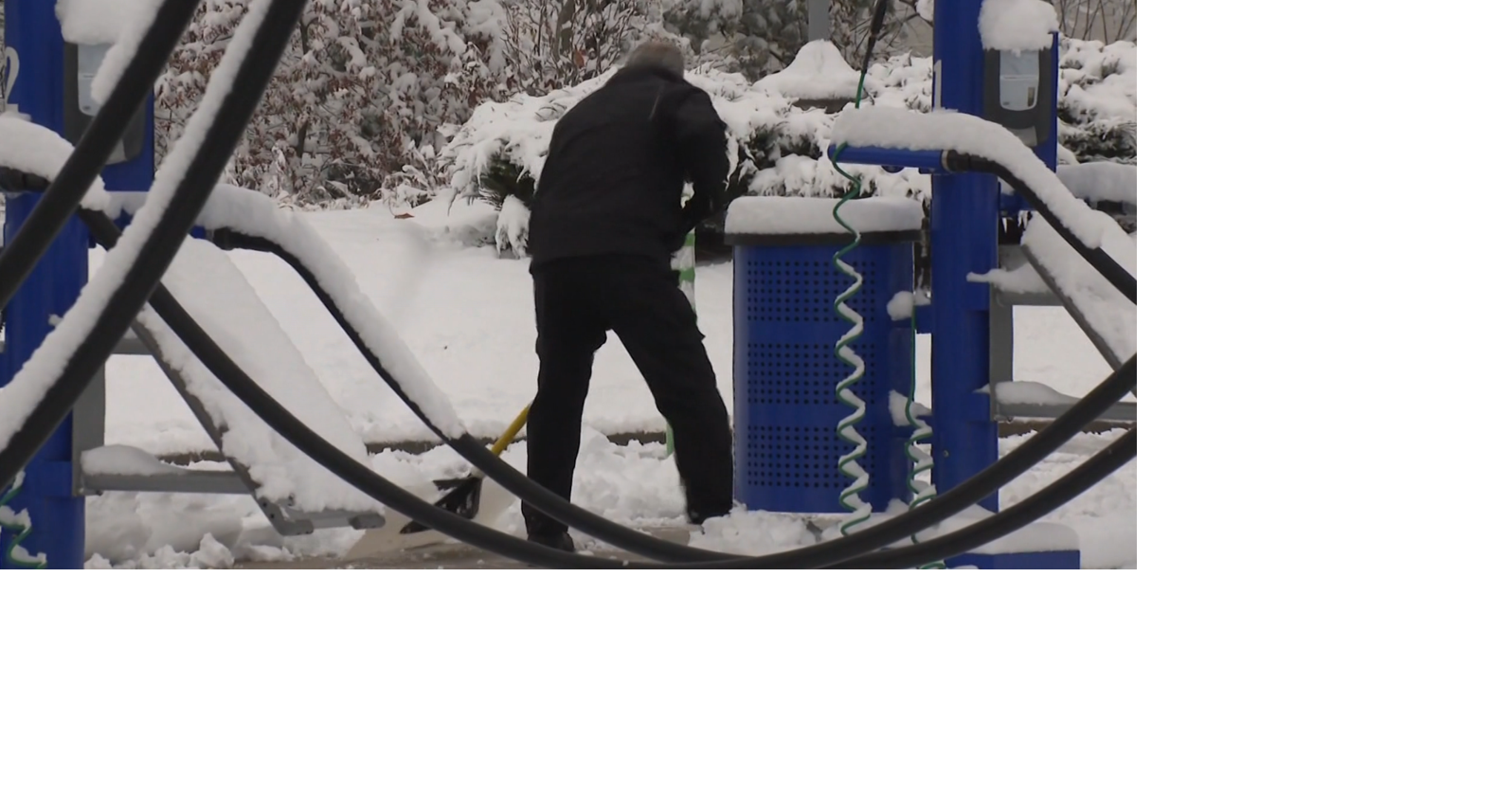 Wellness Wednesday: Avoiding injuries while shoveling snow this Winter ...