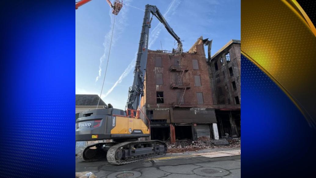 Demolition of burned Hotel Marysville officially begins | News | actionnewsnow.com