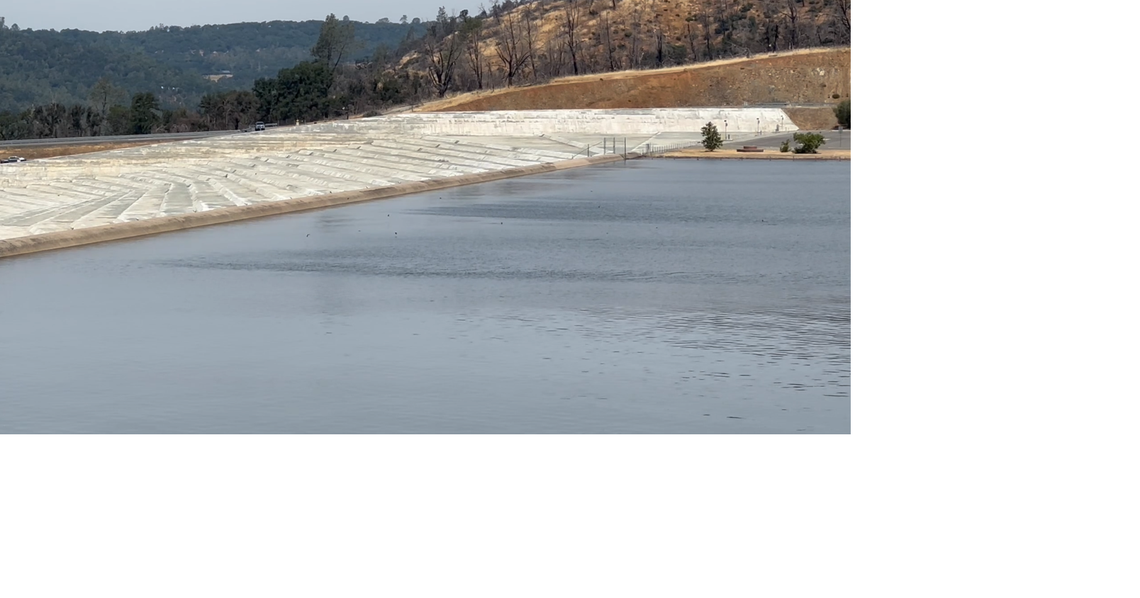 Lake Oroville is at its peak capacity, continues to release water in ...