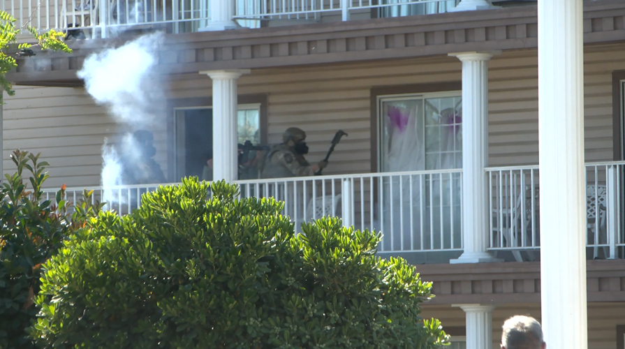 Caught on Camera: 3-hour long standoff in Oroville leads to arrest ...