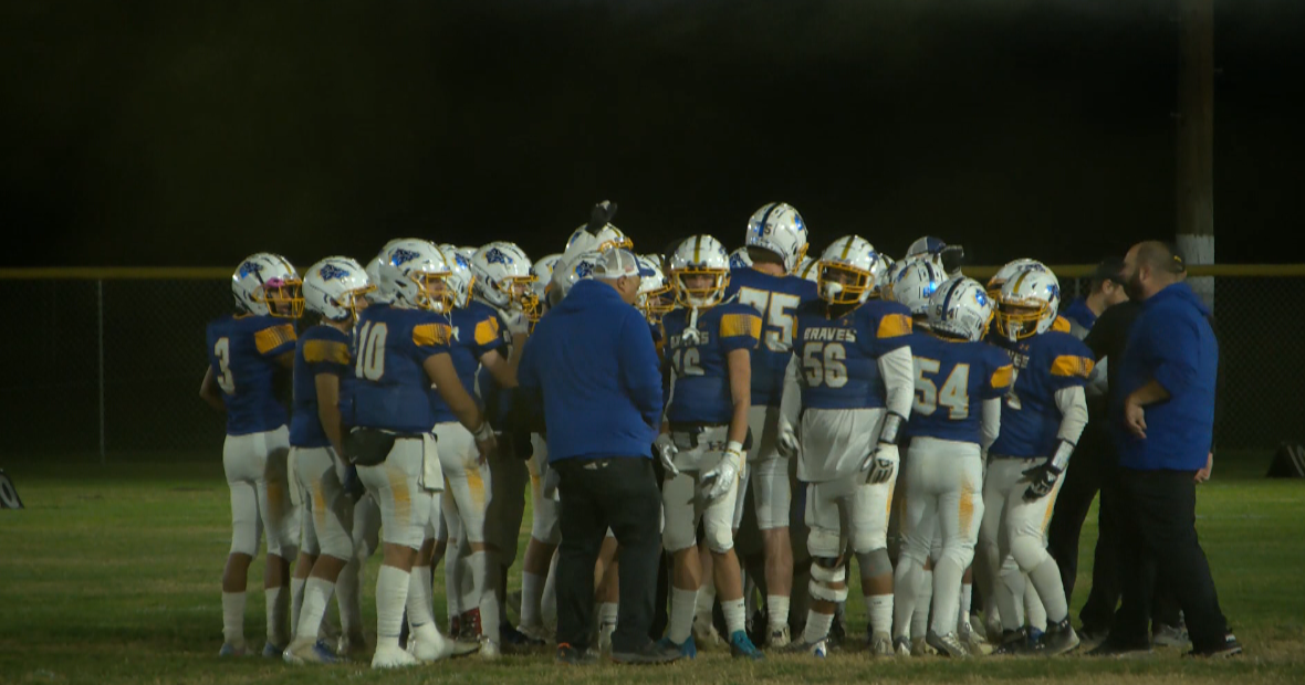 Hamilton football team rolls into playoff semifinals | News ...