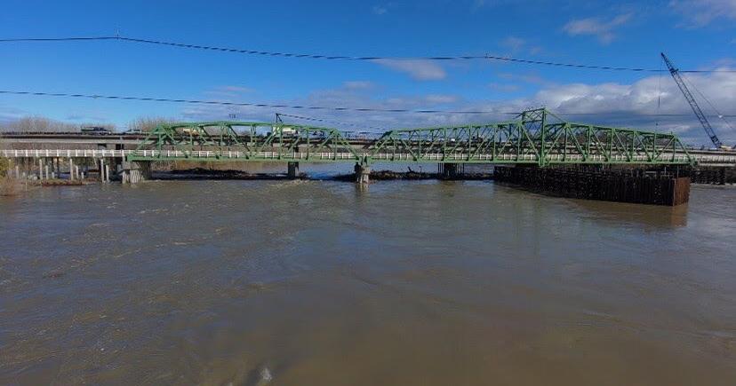 Caltrans implements one-way traffic control on new Butte City Bridge as ...