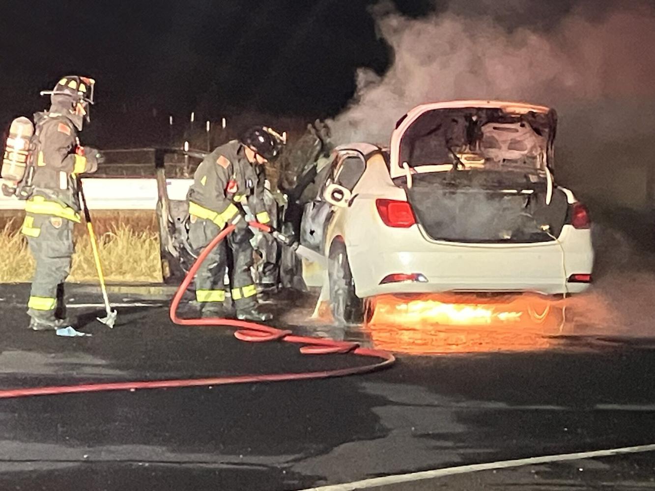 Chico firefighters battle early-morning car fire in Upper Bidwell Park ...