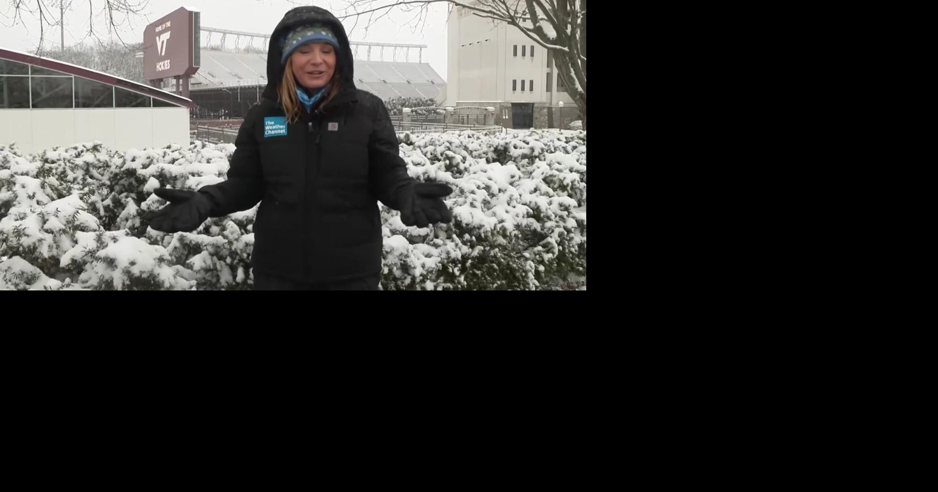 Snowball fight breaks out as Virginia Tech campus closes | Video ...