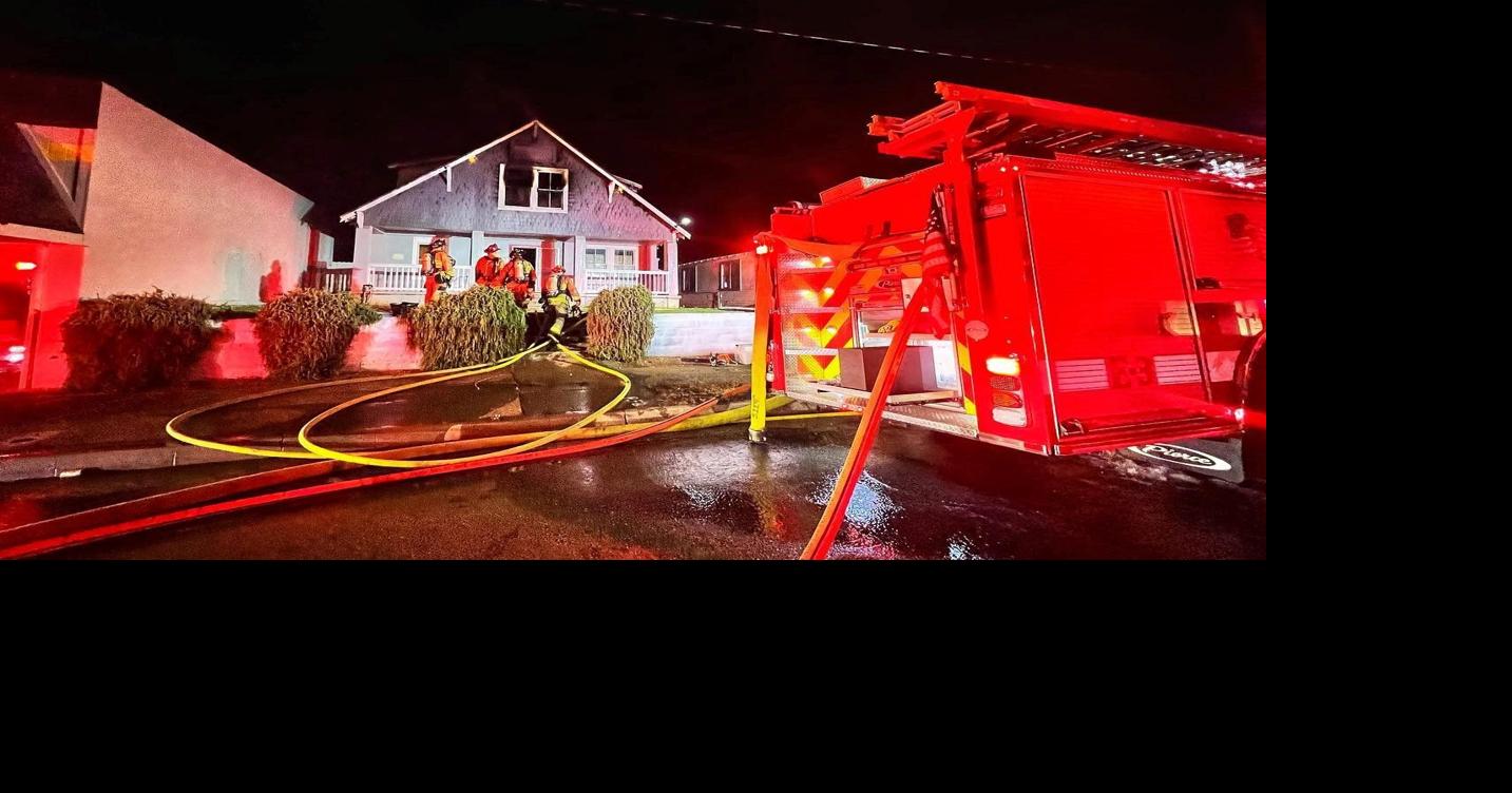 Late night building fire closes Pine Street in Redding | News ...