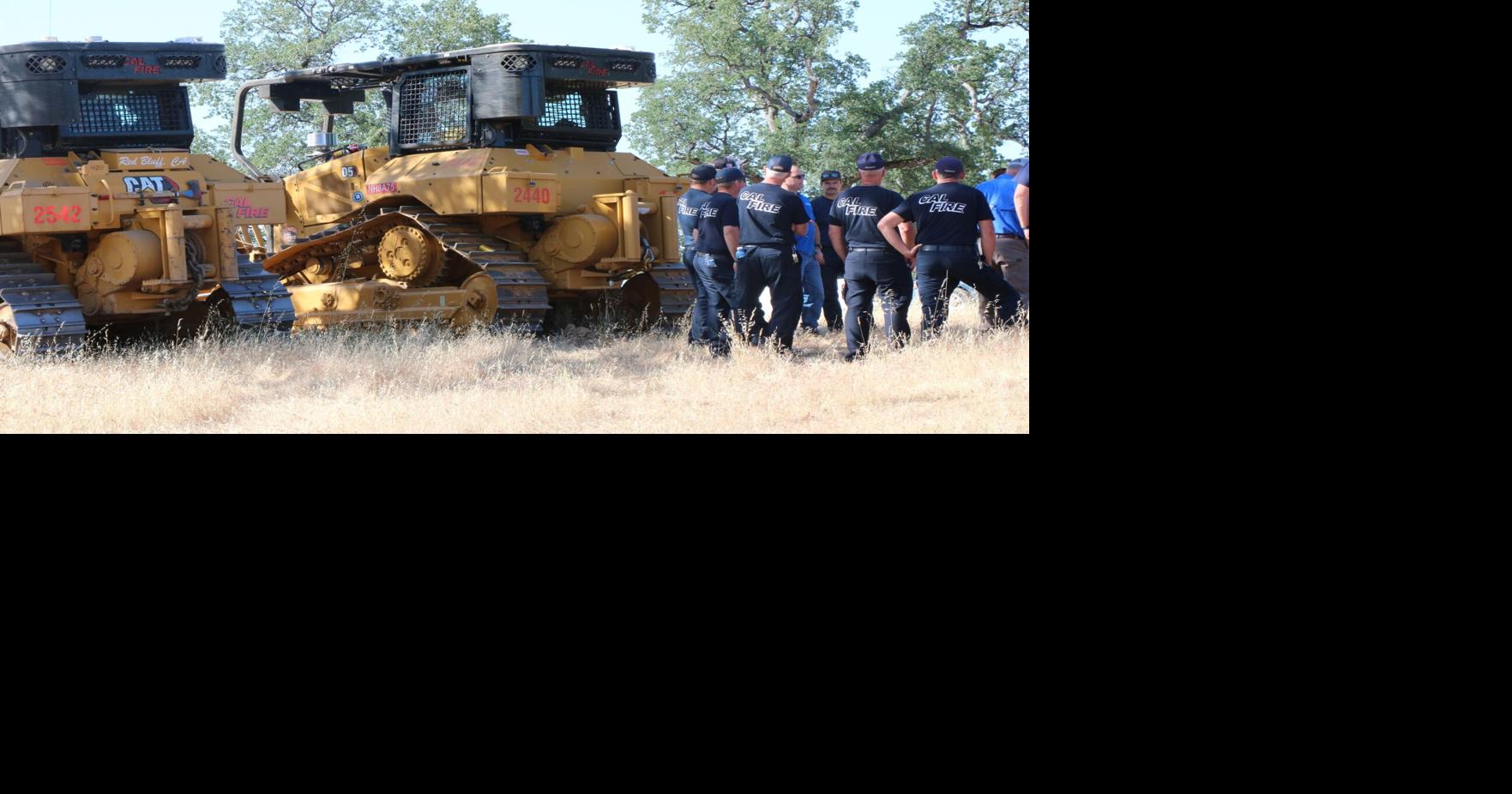 CAL FIRE Shasta-Trinity Unit hosts training for the new D5 fire dozer ...