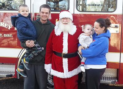 Godfrey firefighters brighten family’s holiday | News | advantagenews.com