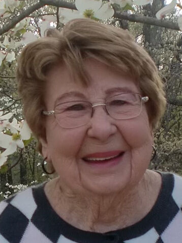 Lorraine Benz | Obituaries | advantagenews.com