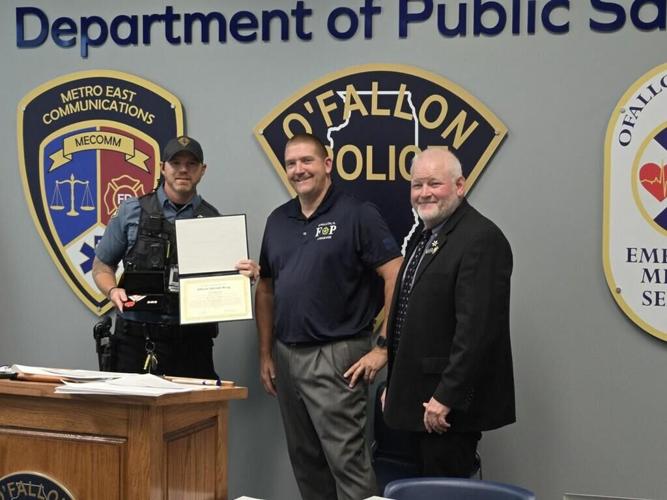 Police get Illinois life saving awards | Local News | advantagenews.com