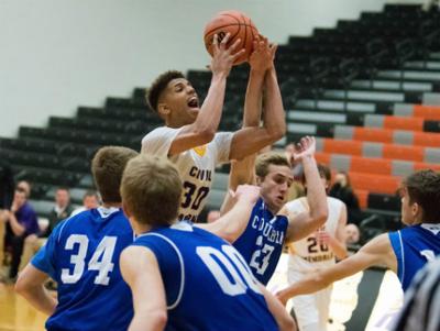 BOYS BASKETBALL: It takes two | Sports | advantagenews.com