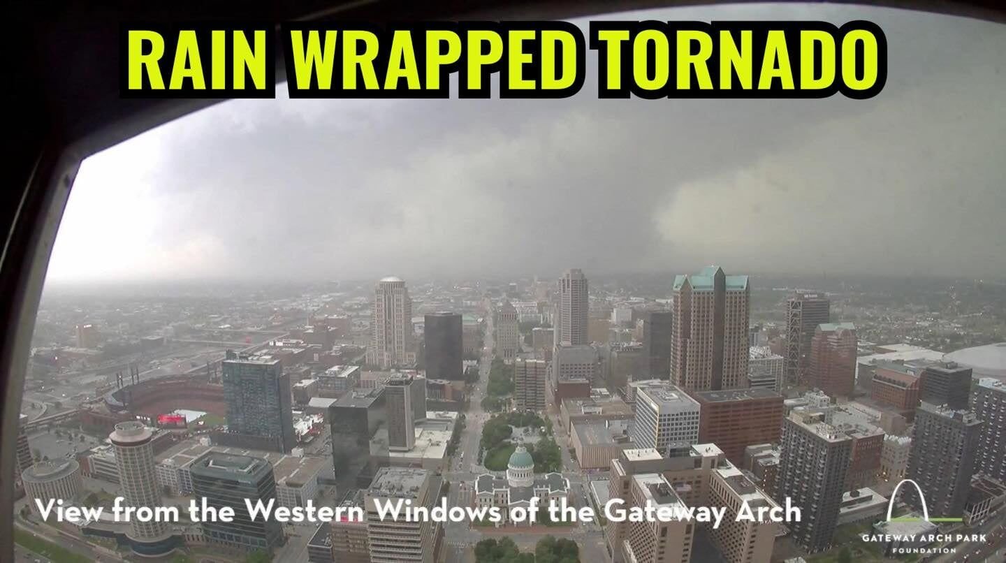 Tornado believed to have hit St. Louis | Local News | advantagenews.com