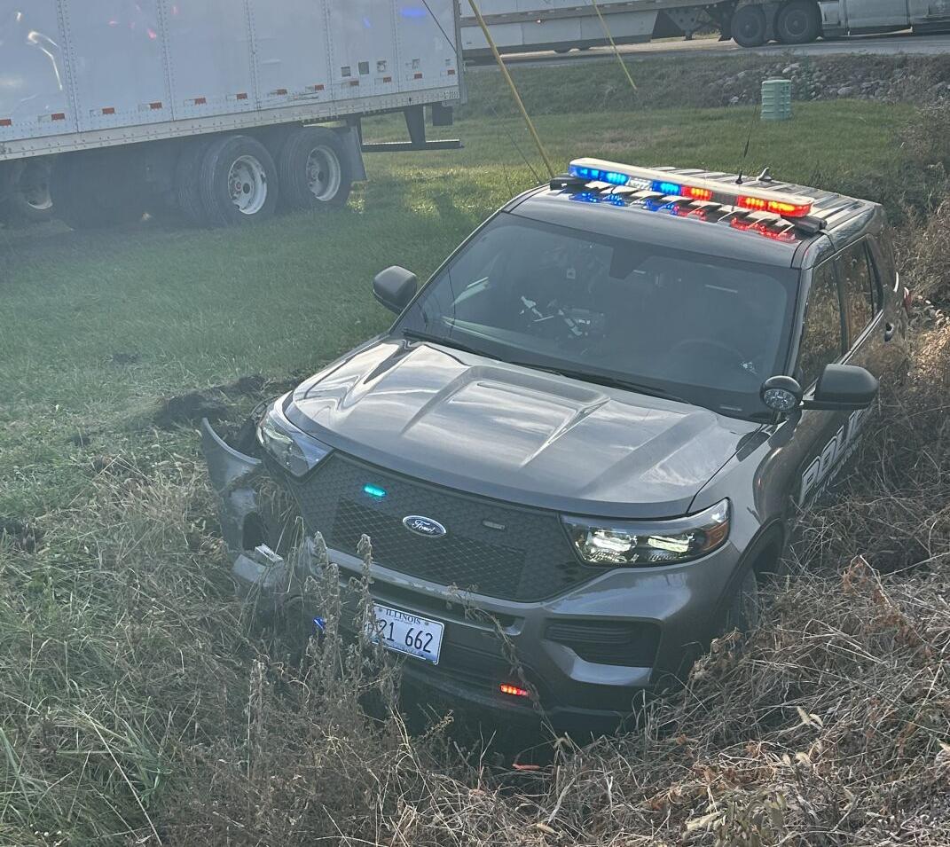 South Roxana officer injured in crash | Local News | advantagenews.com