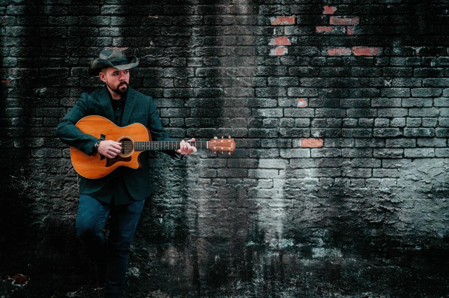 East Alton native hits country music milestone | Local News ...