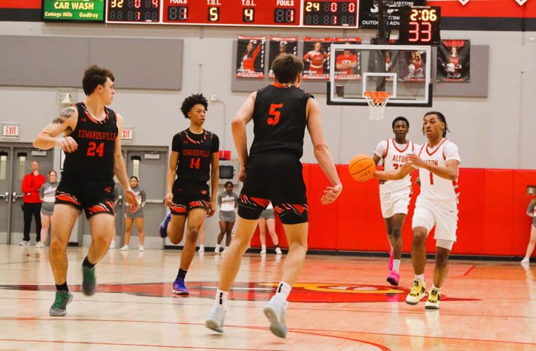PHOTOS: Alton vs. Edwardsville boys basketball at Alton | Sports ...