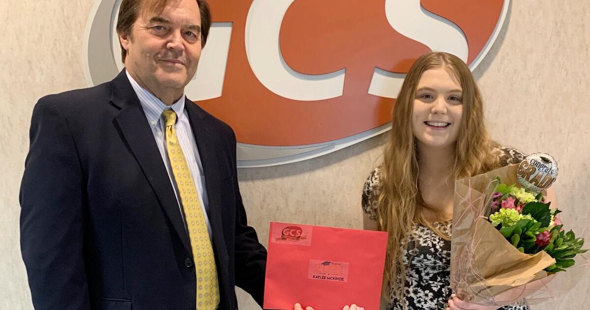 GCS Credit Union awards Thorp scholarship to GCHS student | Local News ...