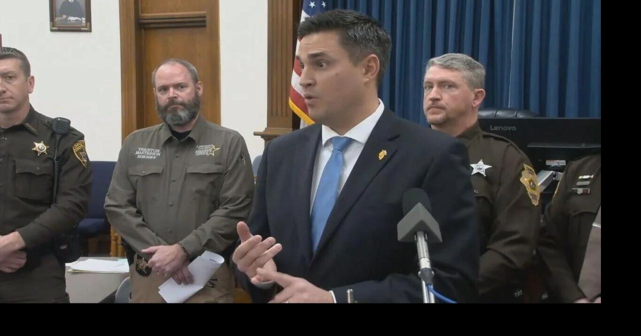 DeVore: Gun-ban lawsuits revving up with subpoenas for Pritzker, Welch ...