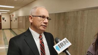 Attorneys differ on state-level challenge to Illinois’ gun ban | Local ...