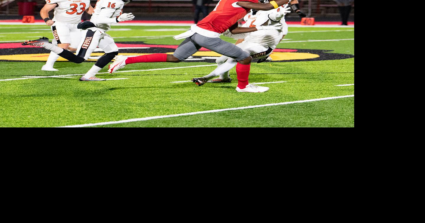PHOTOS: Edwardsville 51, Alton 6 at Public School Stadium in Alton ...