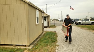 Use caution with ladders near power lines | Local News | advantagenews.com