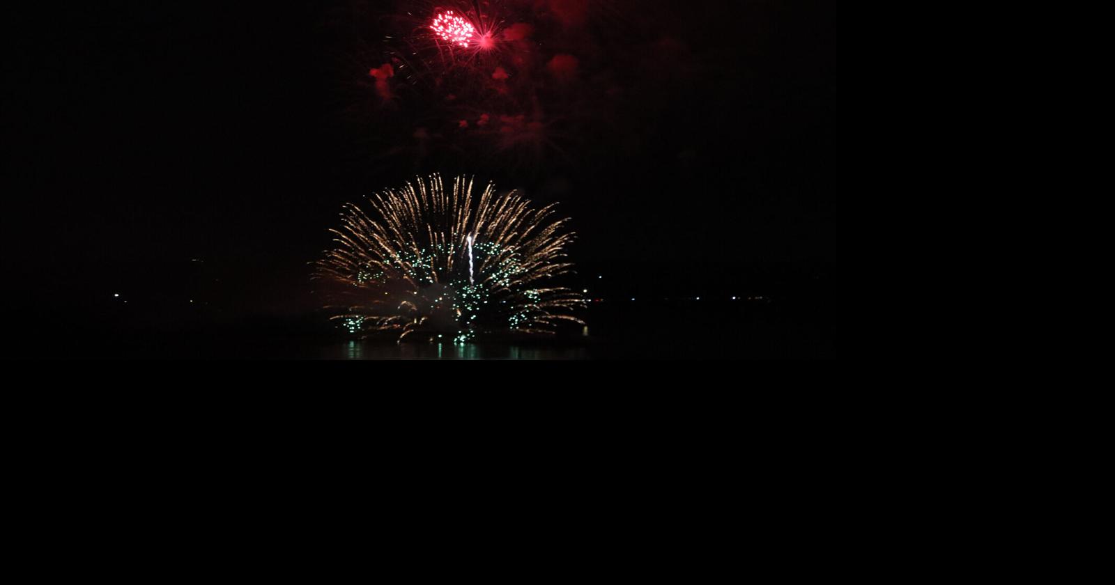Gallery: Fireworks on the Mississippi | Riverbend In Focus ...