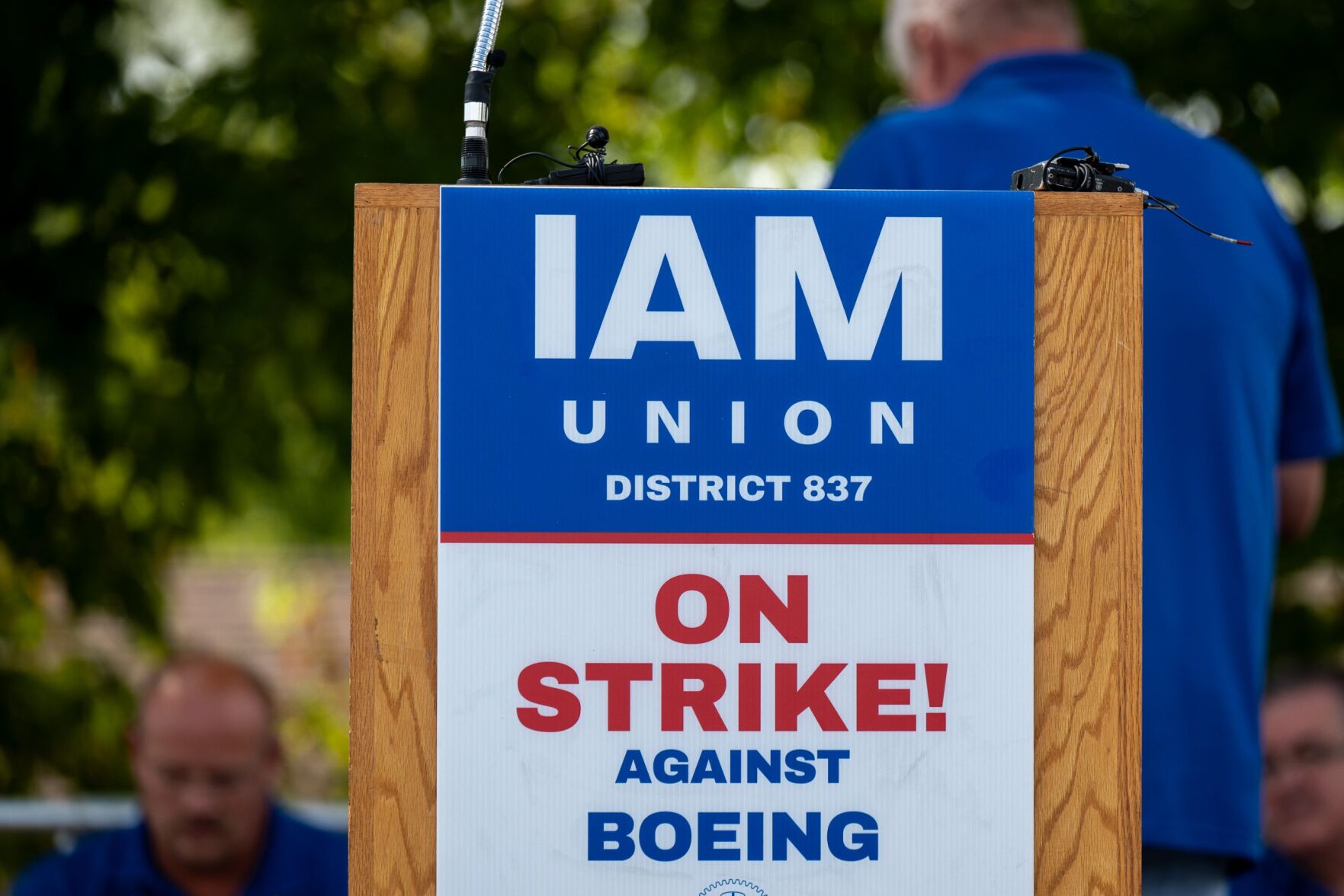 St. Louis Boeing machinists vote to stay on strike | Local News ...
