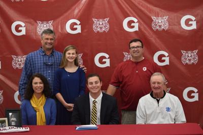 Self Signs With Snead | News | advertisergleam.com