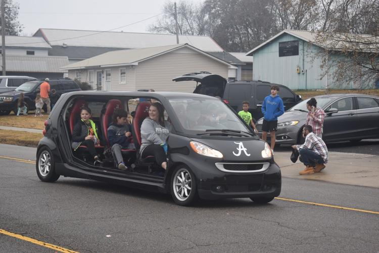 Scenes from the Grant Christmas Parade | Local News | advertisergleam.com