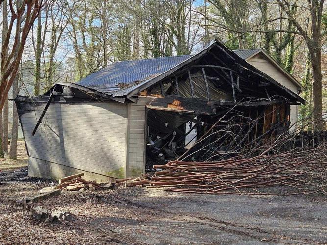 Woman dies in Point of Pines fire | News | advertisergleam.com