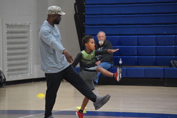 Alabama football legends visit DAR | Sports | advertisergleam.com