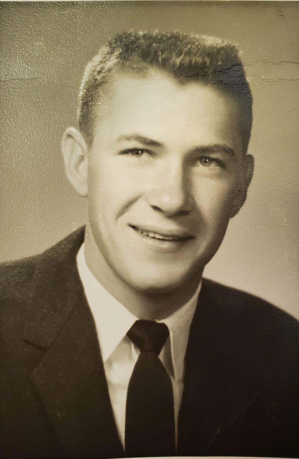 Kenneth Hill | Obituaries | advertisergleam.com
