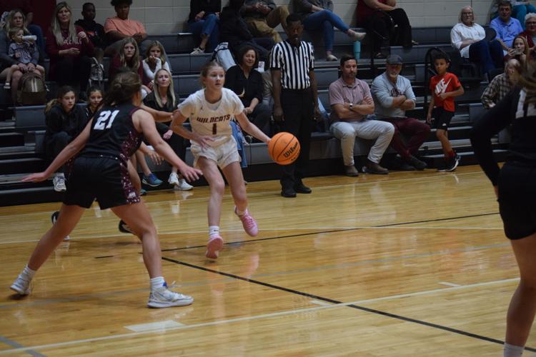 Lady ‘Cats win a wild opener | Sports | advertisergleam.com