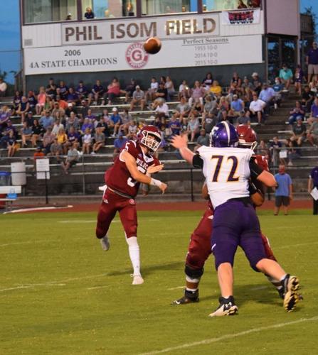 Football -- McCarty almost perfect | Sports | advertisergleam.com