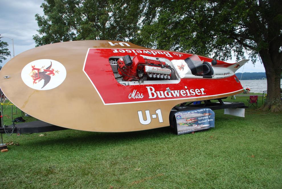 Miss Budweiser | Columnists | advertisergleam.com