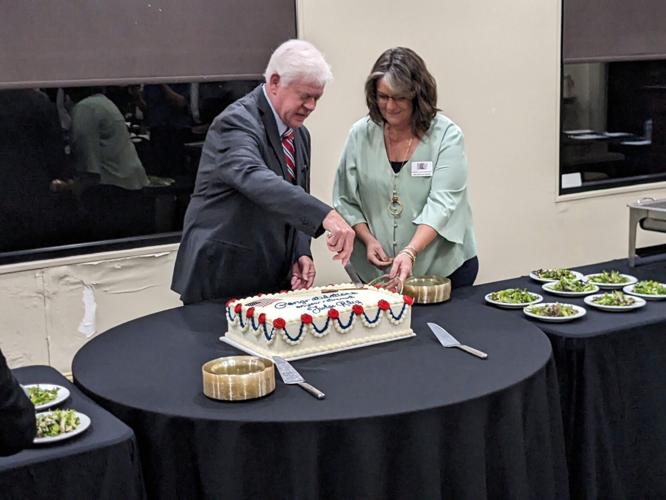 GOP celebrates Riley's long career | News | advertisergleam.com