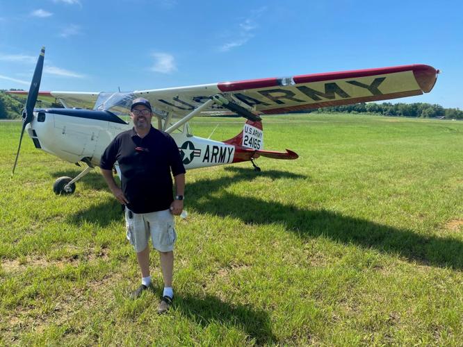 Cool plane visits G’ville Airport | News | advertisergleam.com