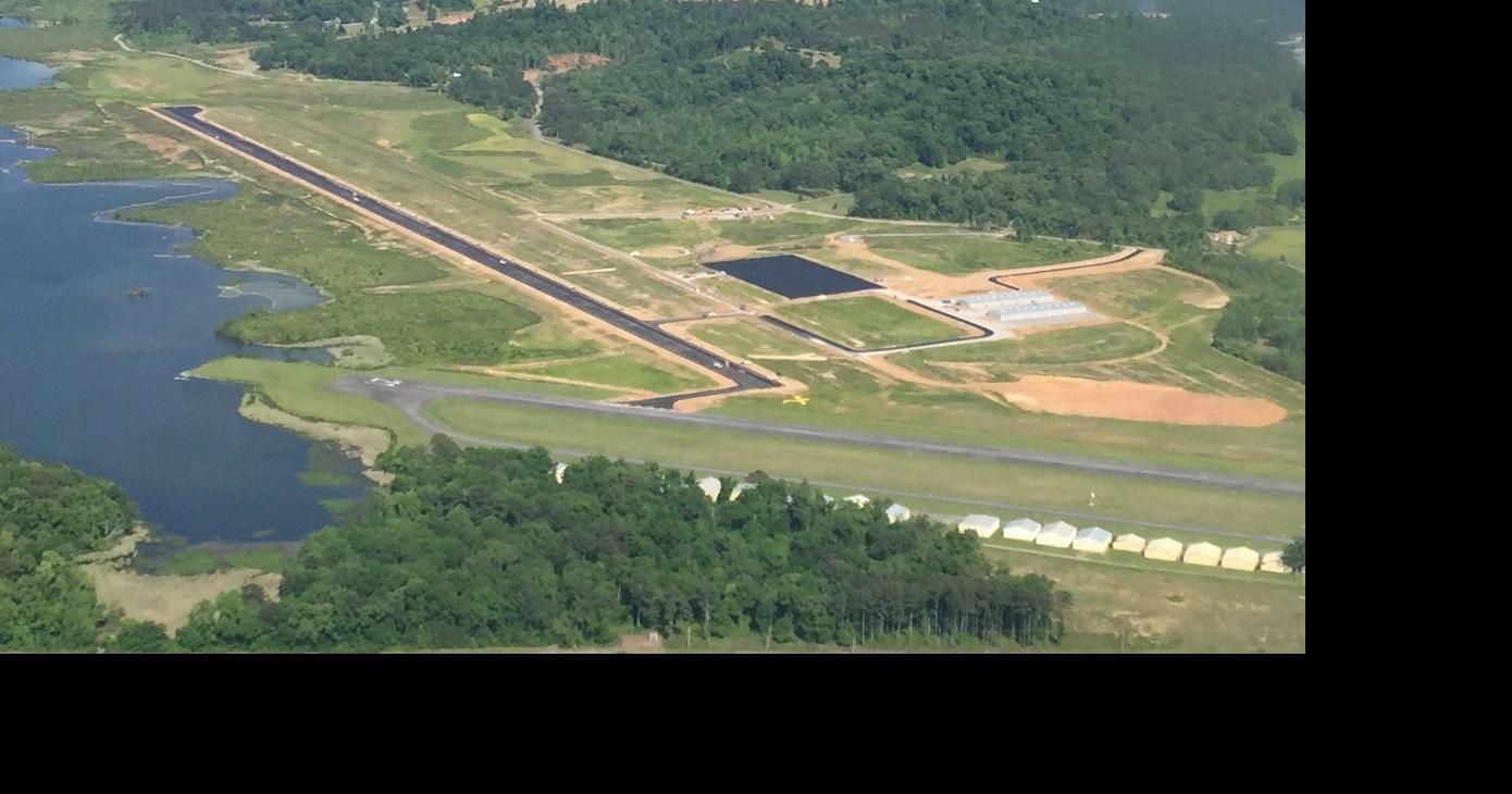 Fast paving job at new runway | News | advertisergleam.com