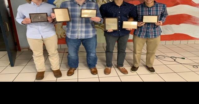 DAR football gives special awards | Sports | advertisergleam.com