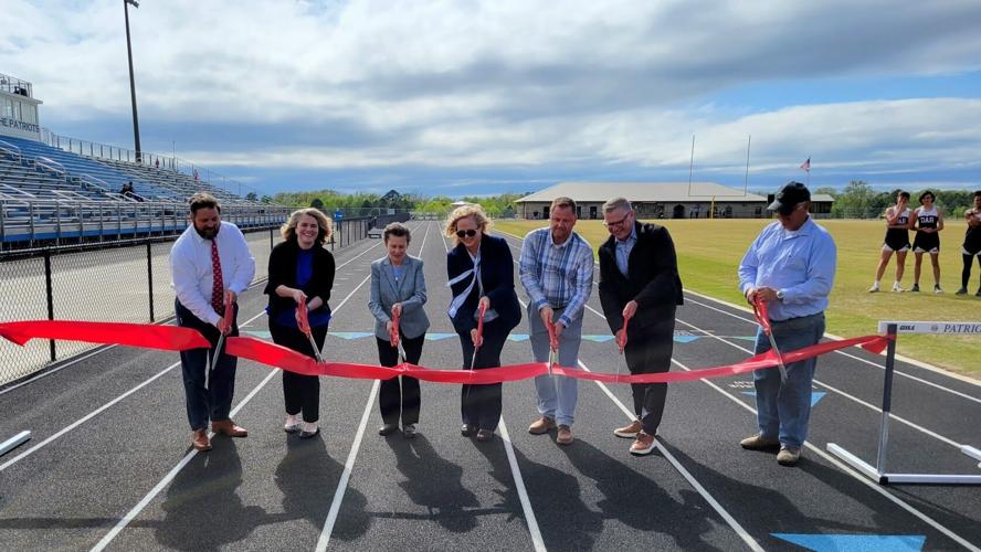Ribbon cut on DAR's new track | News | advertisergleam.com