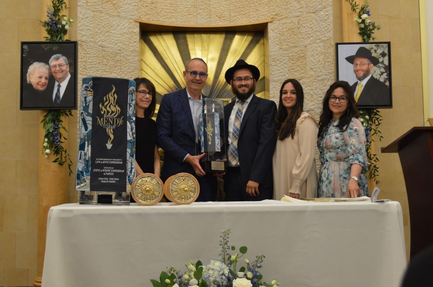 Rabbi Mendy’s Torah dedicated at Anshe Sfard | Local News ...