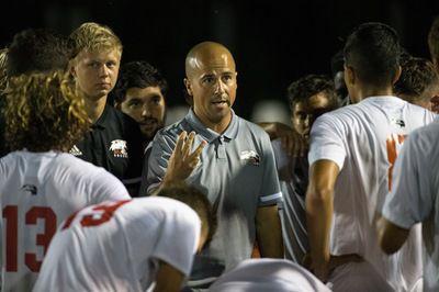 Men’s soccer loses Bronze Boot game in double overtime | Soccer ...