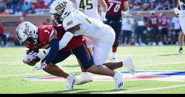 FOOTBALL: SLU ranked 19th, 22nd in latest FCS polls | Sports | an17.com