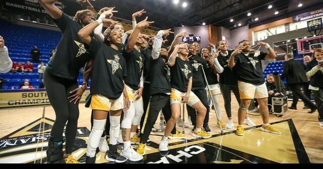 Top-seeded Southeastern roars back in second half to claim first ever ...